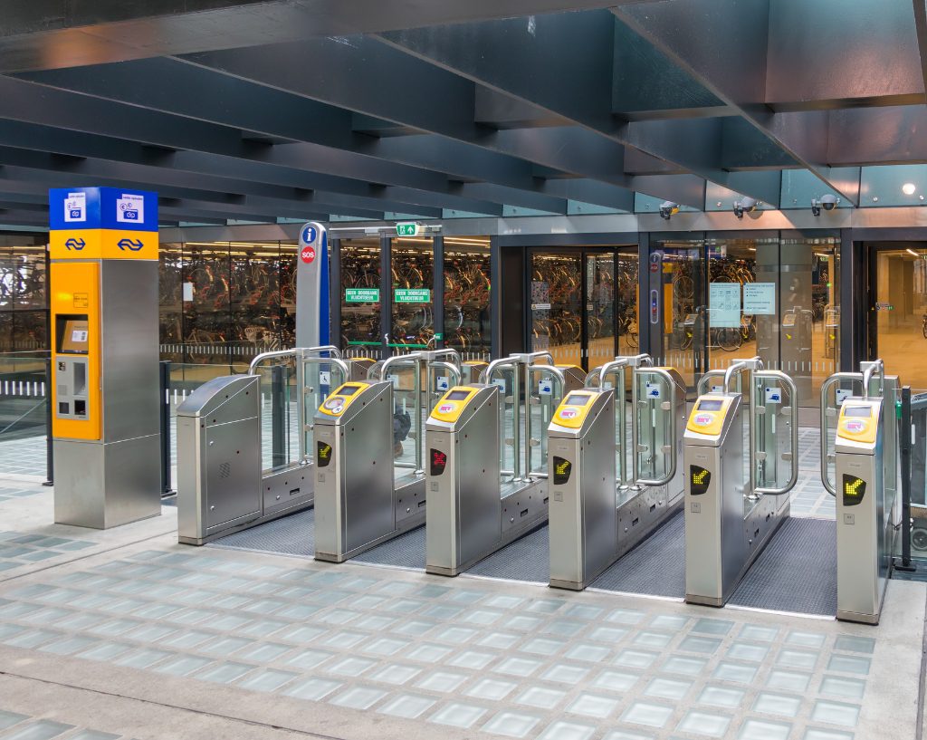 Public transport in the Netherlands & the OV-chipkaart - Eastmen